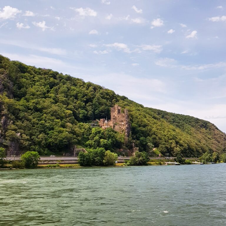 Rio Reno: um passeio pela História e a contemplação da natureza ...